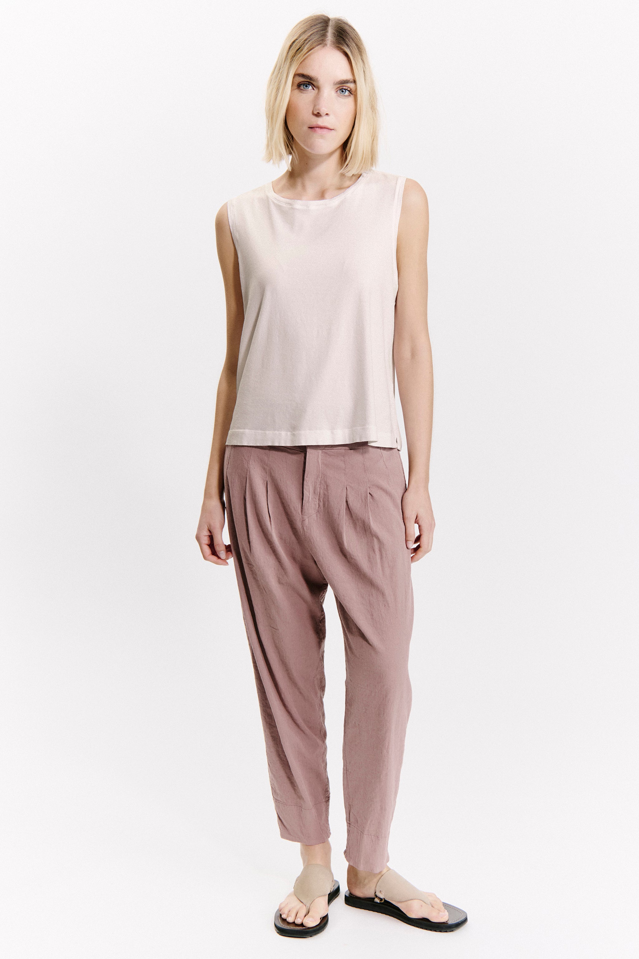 Wide-shouldered flared tank top in stretch jersey rib front and viscos ...